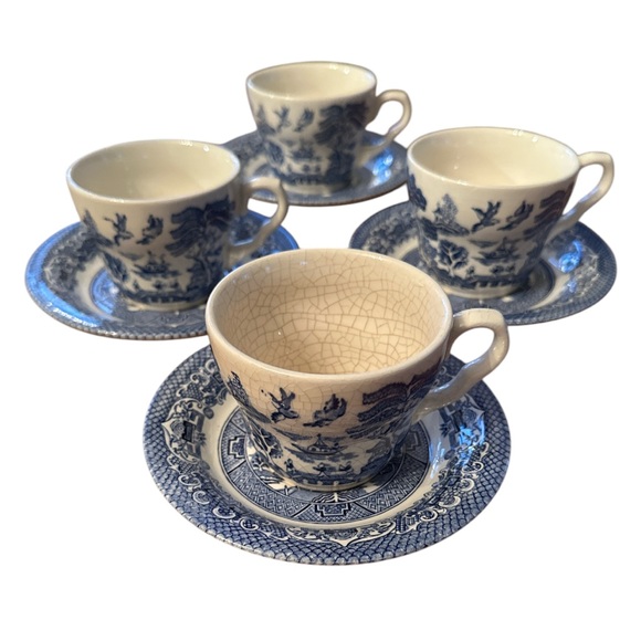Blue Willow | Kitchen | Vtg English Blue Willow Ironstone Tea Cups And ...